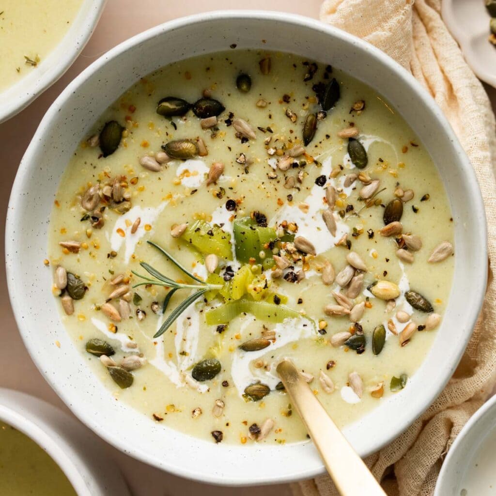 Creamy Leek Soup Without Potatoes - 30 Minutes - My Vegan Minimalist