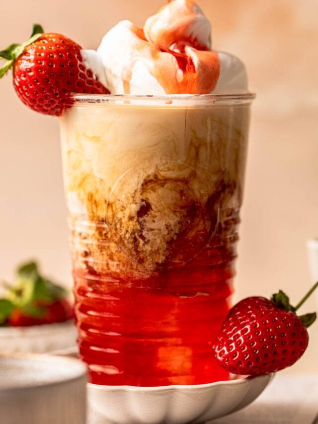 Easy & Pink Iced Strawberry Latte - My Vegan Minimalist