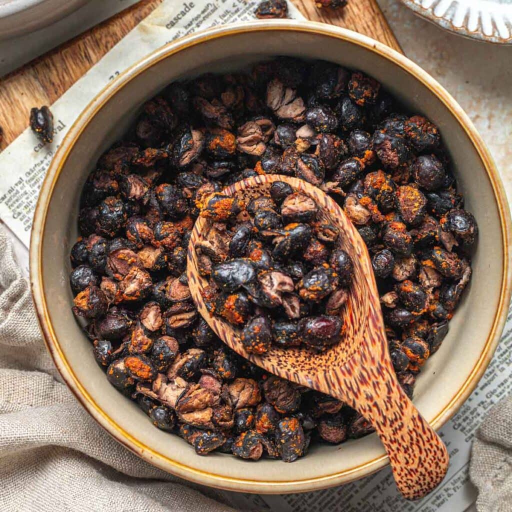 Crispy Roasted Black Beans - Simple Bean Snack - My Vegan Minimalist